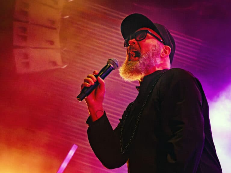 Intelligent rock med øl; Baal i Amager Bio baal